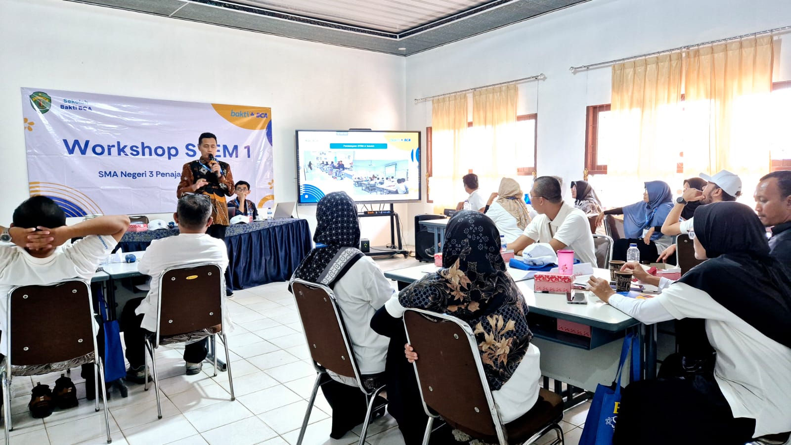 Sekolah Bakti BCA : Workshop STEM 1 - SMAN 3 PPU